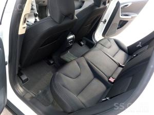 Balts Volvo XC60 2009 Rīga, ar dzinēja tilpumu 2.40 L un nobraukumu 199 tūkst. km par 7900 €, foto 25 vietnē AUTOMOTO.COM.LV