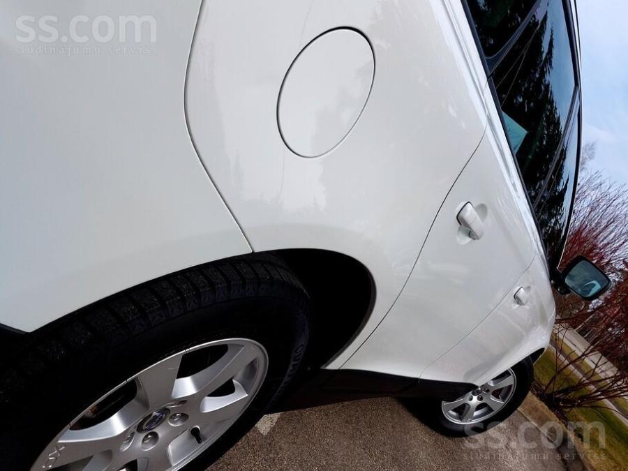 Balts Volvo XC60 2009 Rīga, ar dzinēja tilpumu 2.40 L un nobraukumu 199 tūkst. km par 7900 €, foto 35 vietnē AUTOMOTO.COM.LV