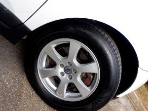 Balts Volvo XC60 2009 Rīga, ar dzinēja tilpumu 2.40 L un nobraukumu 199 tūkst. km par 7900 €, foto 36 vietnē AUTOMOTO.COM.LV
