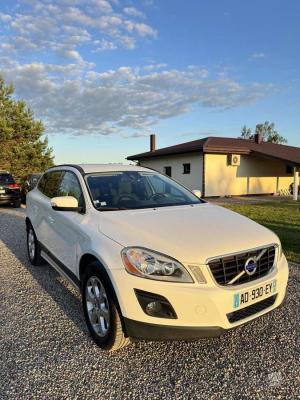 White Volvo XC60 2009 in Vilnius, with an engine capacity of 2.40 L and mileage of 329 thousand km for 6350 €, photo 7 on AUTOMOTO.COM.LV