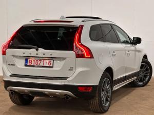 White Volvo XC60 2009 in Jurmala, with an engine capacity of 2.40 L and mileage of 334 thousand km for 9995 €, photo 16 on AUTOMOTO.COM.LV