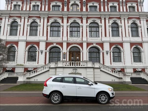 Белый Вольво ХС60 2009 в Елгава, объемом двигателя 2.40 л и пробегом 486 тыс. км за 3790 €, фото 5 на AUTOMOTO.COM.LV