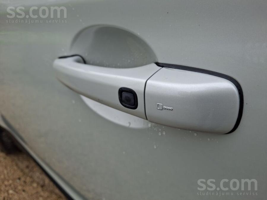 Balts Volvo XC60 2009 Rīga, ar dzinēja tilpumu 2.40 L un nobraukumu 295 tūkst. km par 8895 €, foto 10 vietnē AUTOMOTO.COM.LV