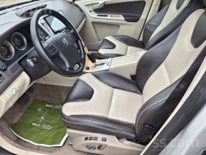 Balts Volvo XC60 2009 Rīga, ar dzinēja tilpumu 2.40 L un nobraukumu 295 tūkst. km par 8895 €, foto 11 vietnē AUTOMOTO.COM.LV