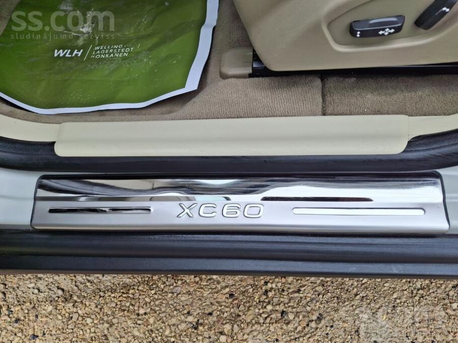 Balts Volvo XC60 2009 Rīga, ar dzinēja tilpumu 2.40 L un nobraukumu 295 tūkst. km par 8895 €, foto 13 vietnē AUTOMOTO.COM.LV