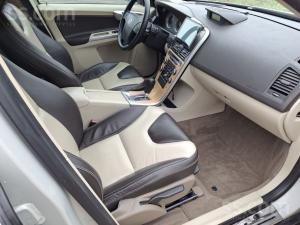 Balts Volvo XC60 2009 Rīga, ar dzinēja tilpumu 2.40 L un nobraukumu 295 tūkst. km par 8895 €, foto 18 vietnē AUTOMOTO.COM.LV