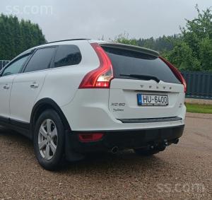 Balts Volvo XC60 2009 Daugavpils, ar dzinēja tilpumu 2.40 L un nobraukumu 292 tūkst. km par 6200 €, foto 3 vietnē AUTOMOTO.COM.LV