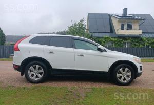 Balts Volvo XC60 2009 Daugavpils, ar dzinēja tilpumu 2.40 L un nobraukumu 292 tūkst. km par 6200 €, foto 5 vietnē AUTOMOTO.COM.LV