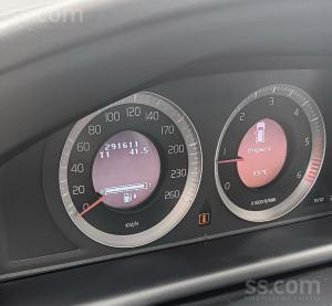 Balts Volvo XC60 2009 Daugavpils, ar dzinēja tilpumu 2.40 L un nobraukumu 292 tūkst. km par 6200 €, foto 6 vietnē AUTOMOTO.COM.LV