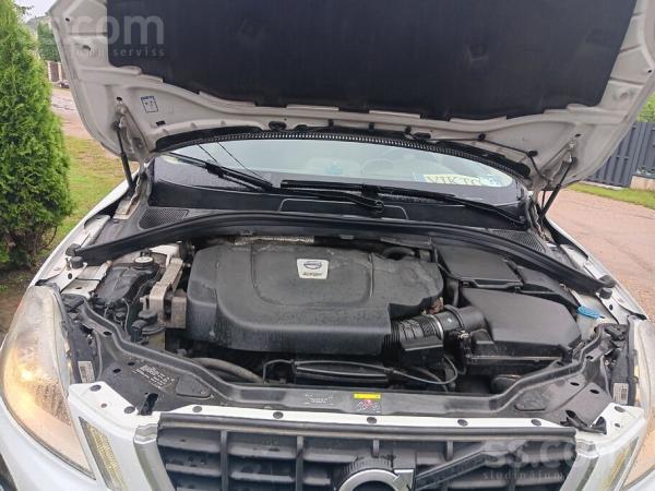 Balts Volvo XC60 2009 Daugavpils, ar dzinēja tilpumu 2.40 L un nobraukumu 292 tūkst. km par 6200 €, foto 6 vietnē AUTOMOTO.COM.LV