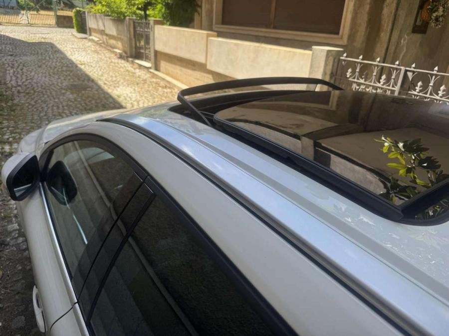 Balts Volvo XC60 2009 Utena, ar dzinēja tilpumu 2.40 L un nobraukumu 360 tūkst. km par 5700 €, foto 7 vietnē AUTOMOTO.COM.LV