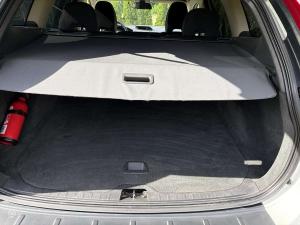 White Volvo XC60 2009 in Vilnius, with an engine capacity of 2.40 L and mileage of 278 thousand km for 7450 €, photo 17 on AUTOMOTO.COM.LV