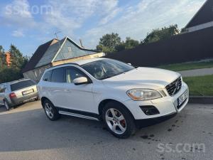 Balts Volvo XC60 2009 Daugavpils, ar dzinēja tilpumu 2.40 L un nobraukumu 0 tūkst. km par 6500 €, foto  vietnē AUTOMOTO.COM.LV