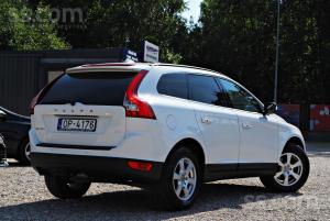 Balts Volvo XC60 2009 Tukums, ar dzinēja tilpumu 2.40 L un nobraukumu 260 tūkst. km par 8700 €, foto 3 vietnē AUTOMOTO.COM.LV