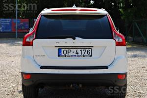 Balts Volvo XC60 2009 Tukums, ar dzinēja tilpumu 2.40 L un nobraukumu 260 tūkst. km par 8700 €, foto 5 vietnē AUTOMOTO.COM.LV