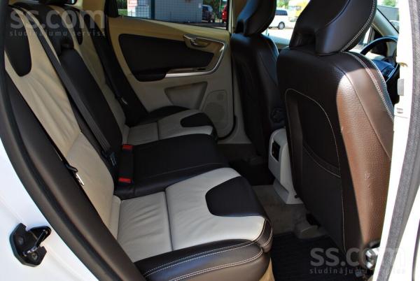Balts Volvo XC60 2009 Tukums, ar dzinēja tilpumu 2.40 L un nobraukumu 260 tūkst. km par 8700 €, foto 6 vietnē AUTOMOTO.COM.LV