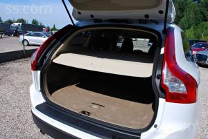 Balts Volvo XC60 2009 Tukums, ar dzinēja tilpumu 2.40 L un nobraukumu 260 tūkst. km par 8700 €, foto 9 vietnē AUTOMOTO.COM.LV
