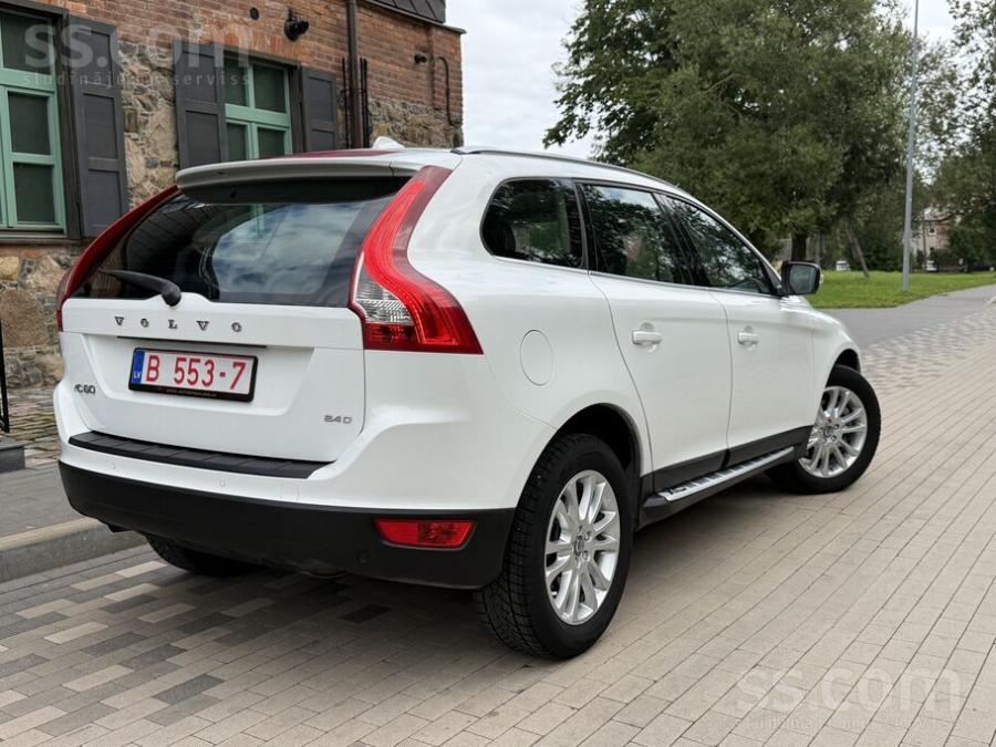 Balts Volvo XC60 2009 Rēzekne, ar dzinēja tilpumu 2.40 L un nobraukumu 226 tūkst. km par 7990 €, foto 5 vietnē AUTOMOTO.COM.LV
