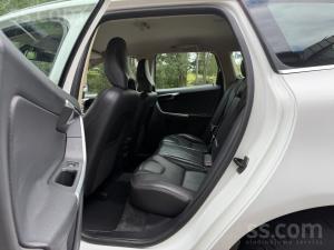 Balts Volvo XC60 2009 Rēzekne, ar dzinēja tilpumu 2.40 L un nobraukumu 226 tūkst. km par 7990 €, foto 10 vietnē AUTOMOTO.COM.LV