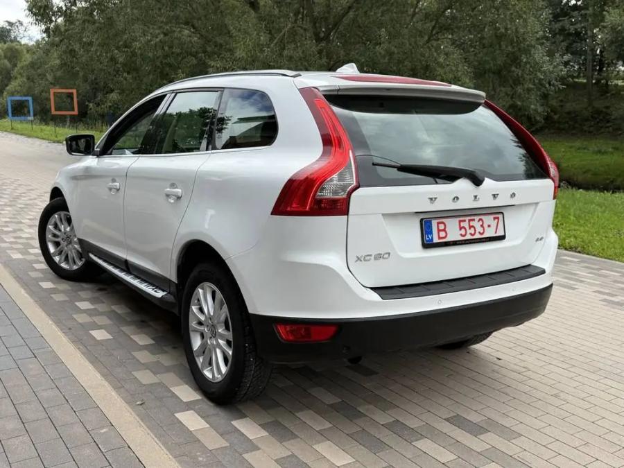 Balts Volvo XC60 2009 Rēzekne, ar dzinēja tilpumu 2.40 L un nobraukumu 226 tūkst. km par 7990 €, foto 7 vietnē AUTOMOTO.COM.LV