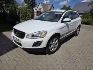 Balts Volvo XC60 2009 Trakai, ar dzinēja tilpumu 2.40 L un nobraukumu 203 tūkst. km par 9000 €, foto  vietnē AUTOMOTO.COM.LV