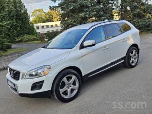 Balts Volvo XC60 2009 Jēkabpils, ar dzinēja tilpumu 2.40 L un nobraukumu 312 tūkst. km par 7890 €, foto  vietnē AUTOMOTO.COM.LV