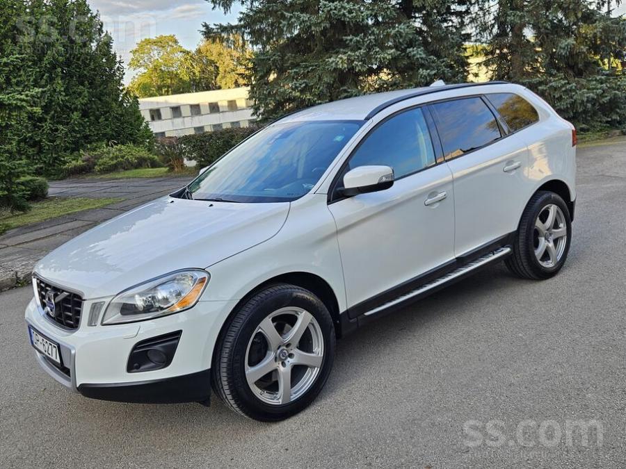 White Volvo XC60 2009 in Jekabpils, with an engine capacity of 2.40 L and mileage of 312 thousand km for 7890 €, photo 1 on AUTOMOTO.COM.LV