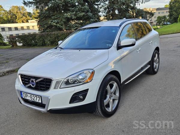 White Volvo XC60 2009 in Jekabpils, with an engine capacity of 2.40 L and mileage of 312 thousand km for 7890 €, photo 3 on AUTOMOTO.COM.LV