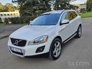 White Volvo XC60 2009 in Jekabpils, with an engine capacity of 2.40 L and mileage of 312 thousand km for 7890 €, photo 3 on AUTOMOTO.COM.LV