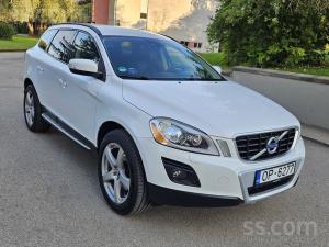 White Volvo XC60 2009 in Jekabpils, with an engine capacity of 2.40 L and mileage of 312 thousand km for 7890 €, photo 5 on AUTOMOTO.COM.LV