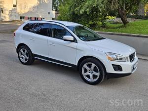 White Volvo XC60 2009 in Jekabpils, with an engine capacity of 2.40 L and mileage of 312 thousand km for 7890 €, photo 6 on AUTOMOTO.COM.LV