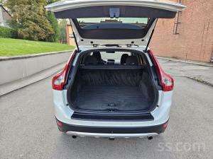 White Volvo XC60 2009 in Jekabpils, with an engine capacity of 2.40 L and mileage of 312 thousand km for 7890 €, photo 17 on AUTOMOTO.COM.LV