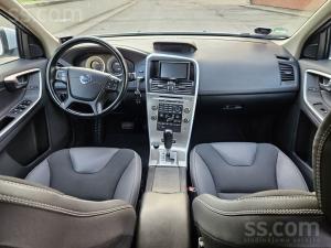 White Volvo XC60 2009 in Jekabpils, with an engine capacity of 2.40 L and mileage of 312 thousand km for 7890 €, photo 19 on AUTOMOTO.COM.LV