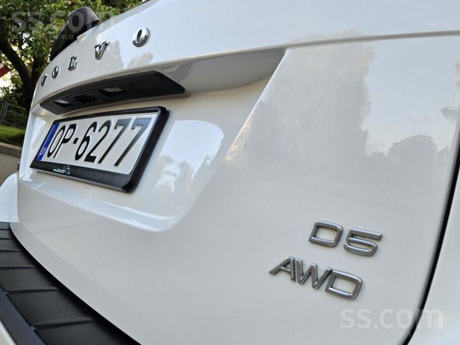 White Volvo XC60 2009 in Jekabpils, with an engine capacity of 2.40 L and mileage of 312 thousand km for 7890 €, photo 24 on AUTOMOTO.COM.LV