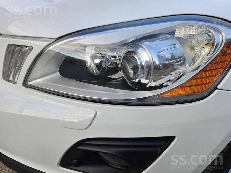 White Volvo XC60 2009 in Jekabpils, with an engine capacity of 2.40 L and mileage of 312 thousand km for 7890 €, photo 26 on AUTOMOTO.COM.LV