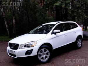 Balts Volvo XC60 2009 Rīga, ar dzinēja tilpumu 2.40 L un nobraukumu 195 tūkst. km par 7770 €, foto 3 vietnē AUTOMOTO.COM.LV