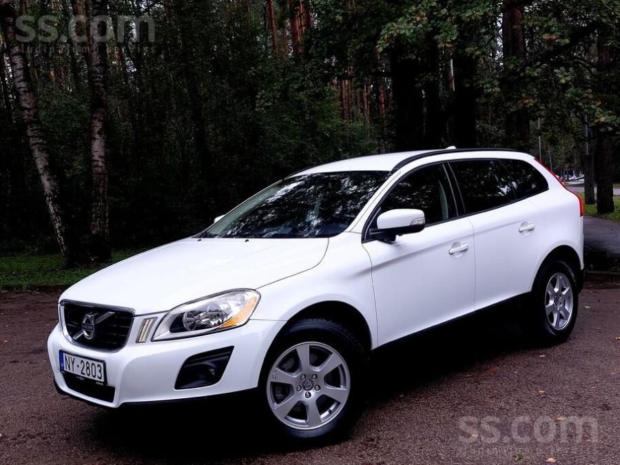 Balts Volvo XC60 2009 Rīga, ar dzinēja tilpumu 2.40 L un nobraukumu 195 tūkst. km par 7770 €, foto 3 vietnē AUTOMOTO.COM.LV