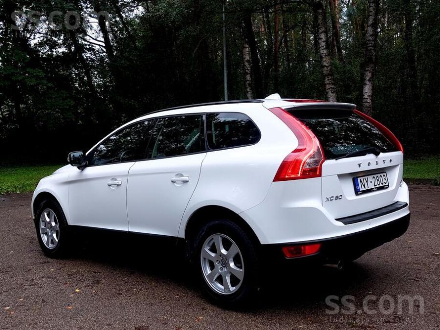 Balts Volvo XC60 2009 Rīga, ar dzinēja tilpumu 2.40 L un nobraukumu 195 tūkst. km par 7770 €, foto 6 vietnē AUTOMOTO.COM.LV