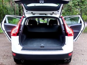 Balts Volvo XC60 2009 Rīga, ar dzinēja tilpumu 2.40 L un nobraukumu 195 tūkst. km par 7770 €, foto 10 vietnē AUTOMOTO.COM.LV
