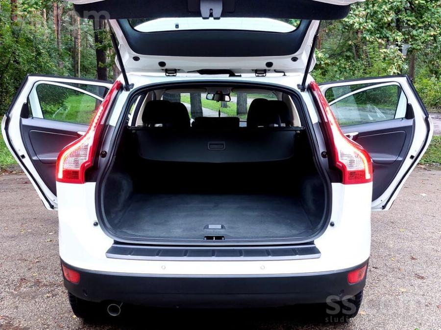 Balts Volvo XC60 2009 Rīga, ar dzinēja tilpumu 2.40 L un nobraukumu 195 tūkst. km par 7770 €, foto 10 vietnē AUTOMOTO.COM.LV