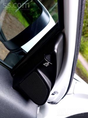 Balts Volvo XC60 2009 Rīga, ar dzinēja tilpumu 2.40 L un nobraukumu 195 tūkst. km par 7770 €, foto 13 vietnē AUTOMOTO.COM.LV