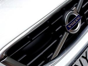 Balts Volvo XC60 2009 Rīga, ar dzinēja tilpumu 2.40 L un nobraukumu 195 tūkst. km par 7770 €, foto 14 vietnē AUTOMOTO.COM.LV