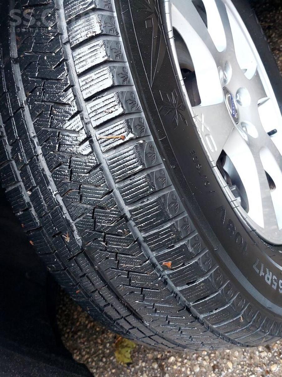 Balts Volvo XC60 2009 Rīga, ar dzinēja tilpumu 2.40 L un nobraukumu 195 tūkst. km par 7770 €, foto 15 vietnē AUTOMOTO.COM.LV