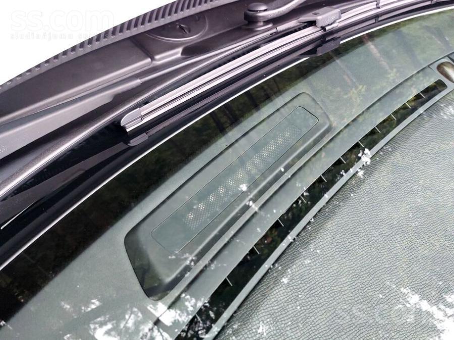 Balts Volvo XC60 2009 Rīga, ar dzinēja tilpumu 2.40 L un nobraukumu 195 tūkst. km par 7770 €, foto 21 vietnē AUTOMOTO.COM.LV
