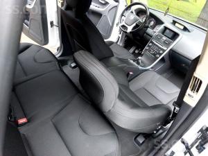 Balts Volvo XC60 2009 Rīga, ar dzinēja tilpumu 2.40 L un nobraukumu 195 tūkst. km par 7770 €, foto 22 vietnē AUTOMOTO.COM.LV