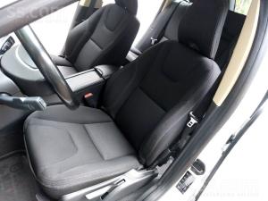 Balts Volvo XC60 2009 Rīga, ar dzinēja tilpumu 2.40 L un nobraukumu 195 tūkst. km par 7770 €, foto 23 vietnē AUTOMOTO.COM.LV