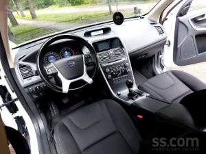 Balts Volvo XC60 2009 Rīga, ar dzinēja tilpumu 2.40 L un nobraukumu 195 tūkst. km par 7770 €, foto 25 vietnē AUTOMOTO.COM.LV