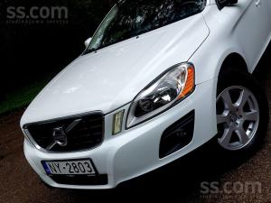Balts Volvo XC60 2009 Rīga, ar dzinēja tilpumu 2.40 L un nobraukumu 195 tūkst. km par 7770 €, foto 32 vietnē AUTOMOTO.COM.LV