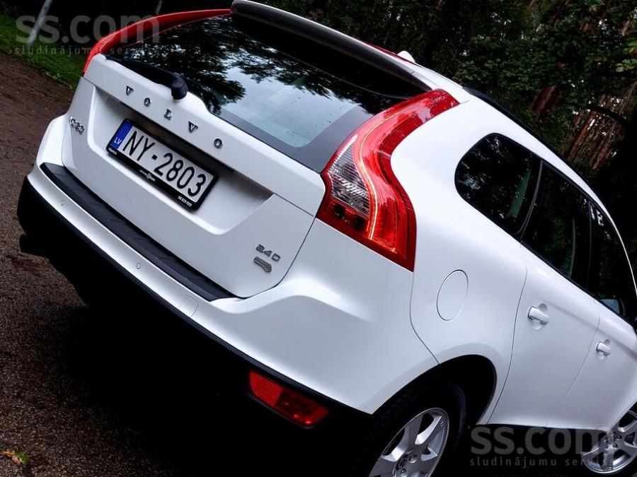 Balts Volvo XC60 2009 Rīga, ar dzinēja tilpumu 2.40 L un nobraukumu 195 tūkst. km par 7770 €, foto 33 vietnē AUTOMOTO.COM.LV