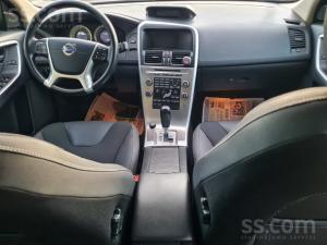Balts Volvo XC60 2010 Daugavpils, ar dzinēja tilpumu 2.40 L un nobraukumu 256 tūkst. km par 8300 €, foto 10 vietnē AUTOMOTO.COM.LV